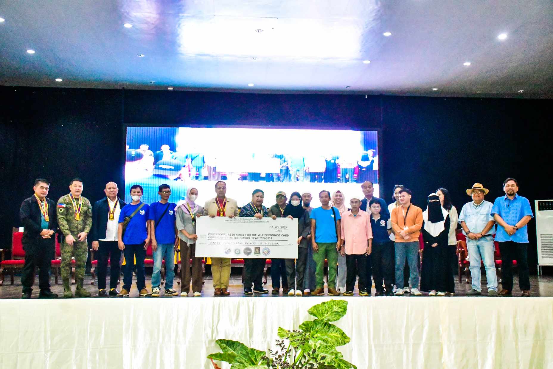 171 Student-Grantees of MILF Decommissioned Combatants Receive ...